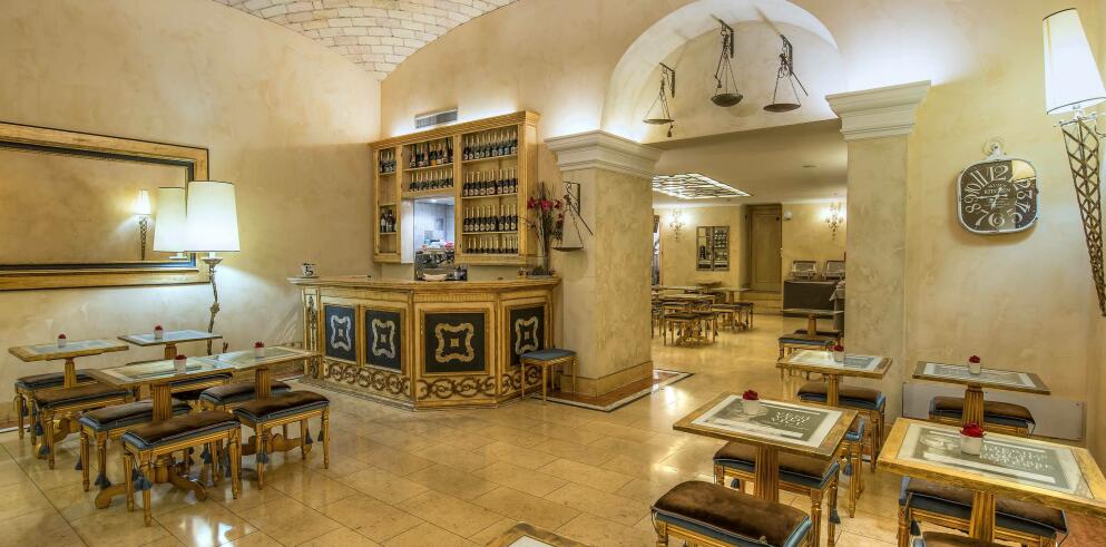 Mulattiere Veneto Palace Lake Garda, Italy How To Visit And Best