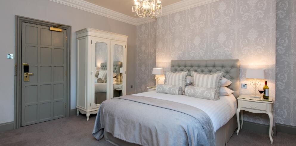The Manor Elstree